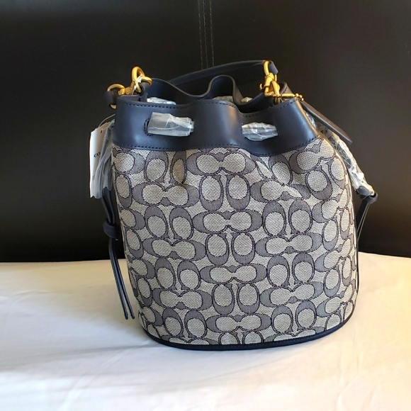 Coach | Bags | Coach Field Bucket Bag In Signature Jacquardnavy ...